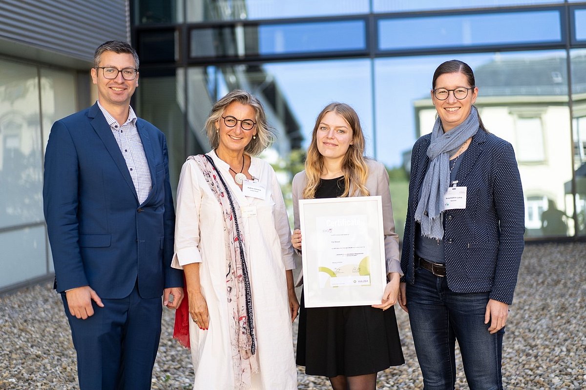 Forschungsförderung für Erlanger Assistenszahnärztin - Zahnerhaltung ...
